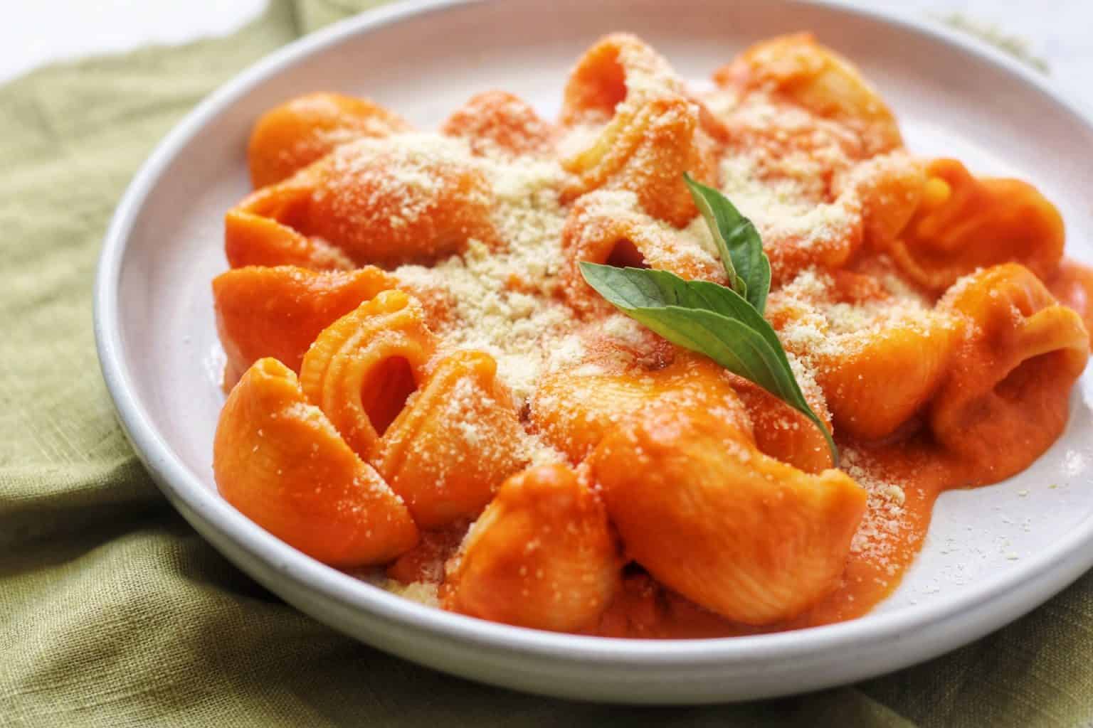 Lumaconi alla Vodka - Supper in the Suburbs