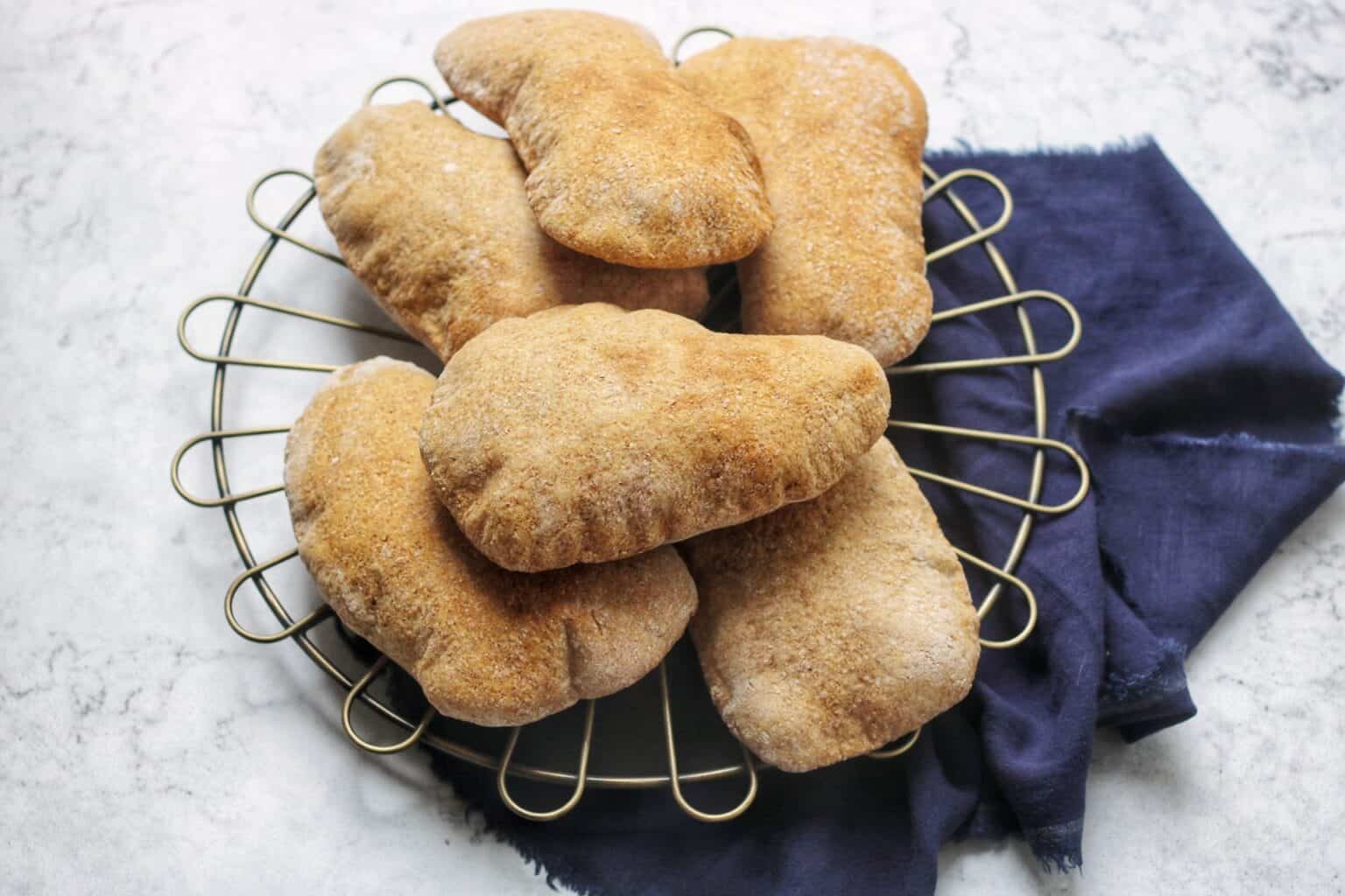 Wholemeal Pitta Bread - Supper in the Suburbs